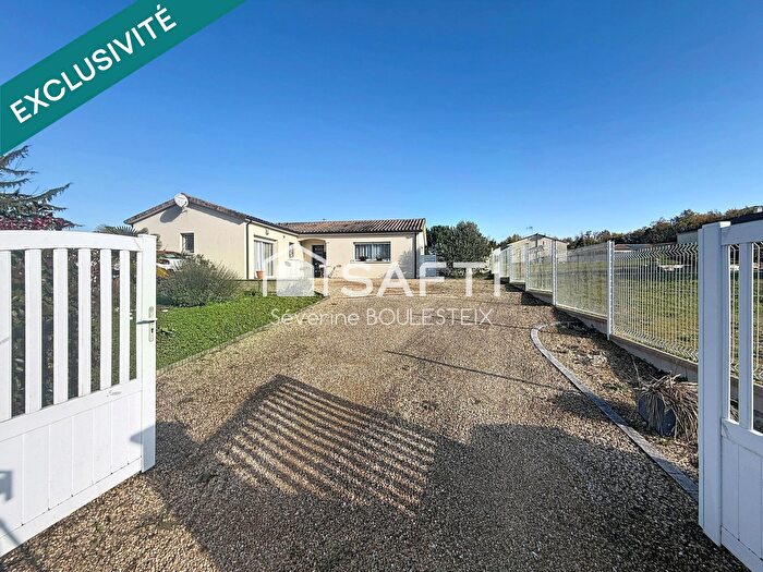 Maison à vendre - Asnières-sur-Nouère - 6 pièces - 4 chambres