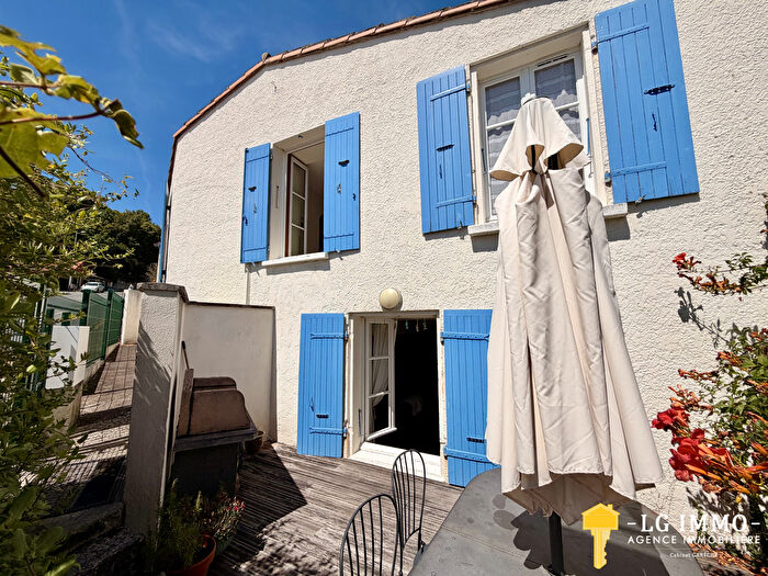 Mortagne-sur-Gironde : Maison 4 pièces à vendre
