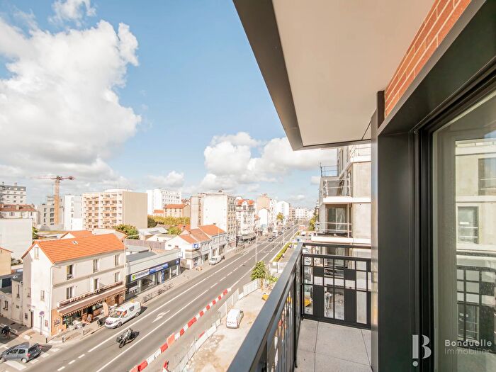 Appartement à louer - Courbevoie, Marceau République - 3 pièces - 2 chambres