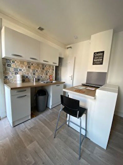 Appartement 2 pièces à Compiègne, Centre-ville, à louer