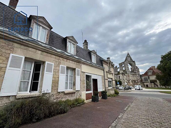 Maison 6 pièces à Longpont, à louer