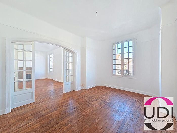 Appartement à vendre - Montluçon, Centre-ville, Les Forges - 2 pièces - 1 chambre