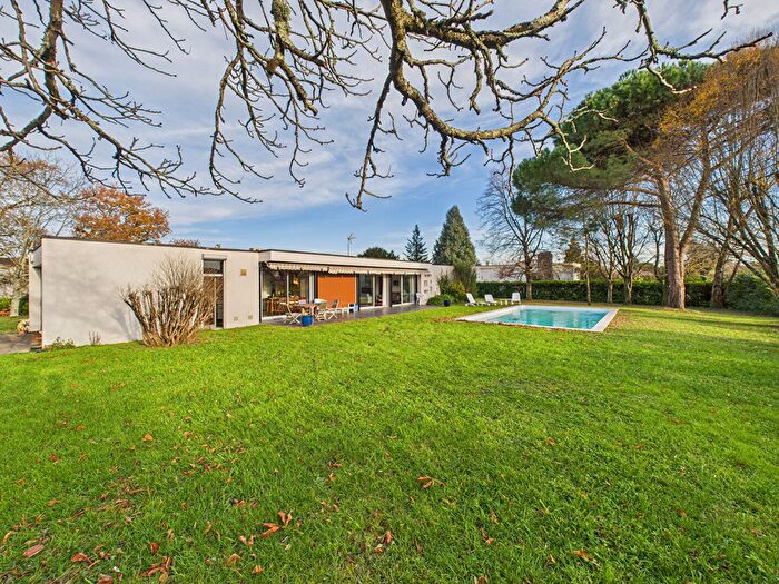 Yvrac - Maison 6 pièces à vendre