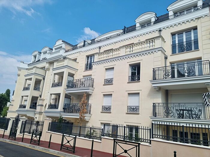 Le Plessis-Robinson, Cité Basse - Appartement 1 pièce à louer