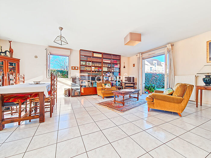 Maison à vendre - Briollay - 4 pièces - 3 chambres