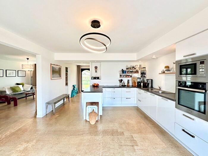 Maison à vendre - Locminé - 9 pièces - 6 chambres