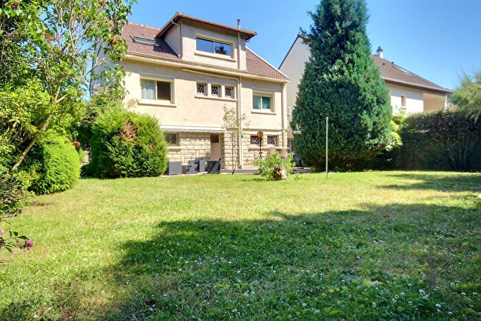 Maison à vendre - Ormesson-sur-Marne - 8 pièces