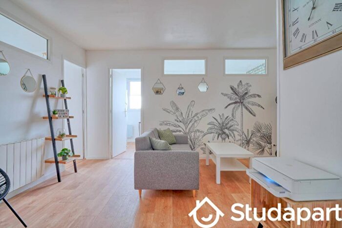 Appartement à louer - Centre Est, Lieusaint - 1 pièce - 1 chambre