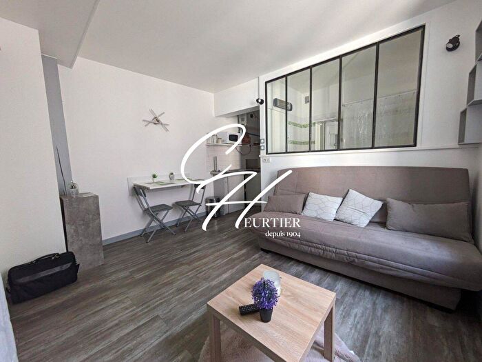 Appartement 1 pièce à Centre Ville Sud-Vallée, Voiron, à louer