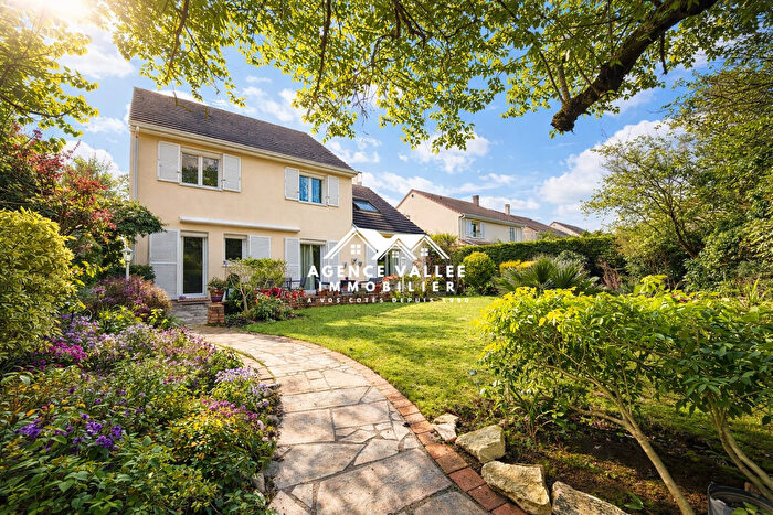 Maison à vendre - Saint-Germain-lès-Corbeil - 7 pièces - 4 chambres