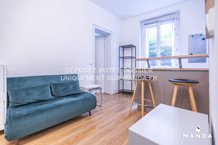 Appartement à louer - Paris e , Patay, Masséna - 2 pièces - 1 chambre
