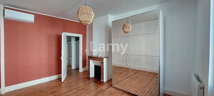 Maison à louer - École Joseph Bara-Groupe scolaire Carnot-Hôtel de Ville, Agen - 4 pièces