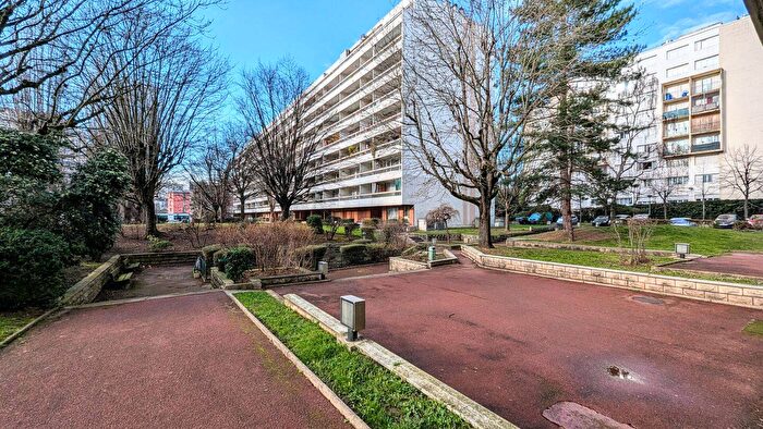 Péri-Langevin-Stalingrad-Politzer, Saint-Denis : Appartement 2 pièces à louer