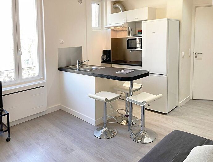 Châtillon, Matisse, Pierrelais : Appartement 1 pièce à louer