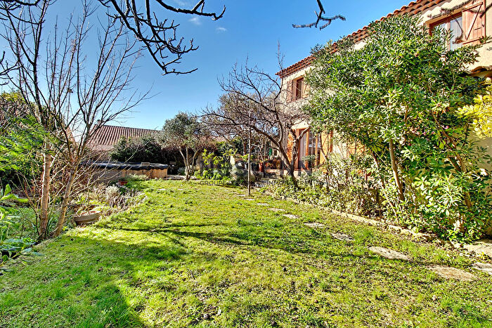 Maison à vendre - Vitrolles - 5 pièces - 4 chambres