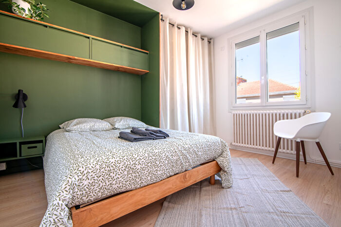 Maison à louer - Cholet - 6 pièces - 4 chambres