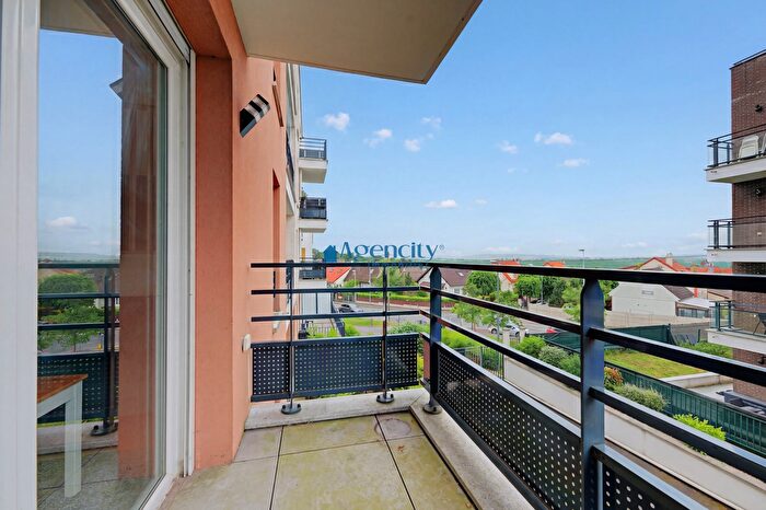 Noisy-le-Grand, Est : Appartement 1 pièce à vendre