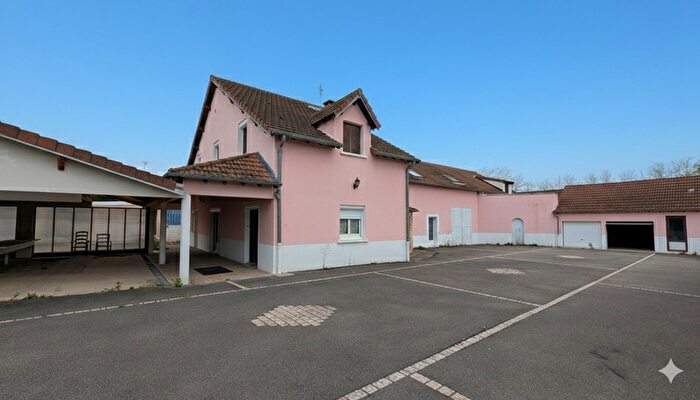 Maison à vendre - Digoin - 8 pièces - 6 chambres