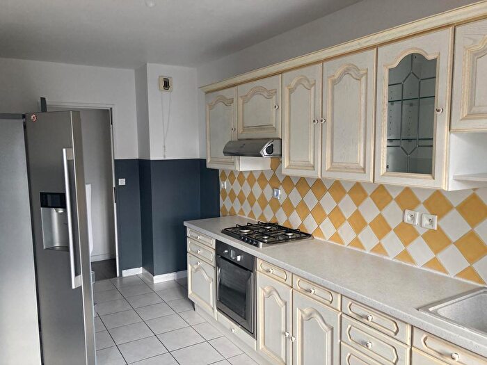 Saint-Étienne, La Cotonne, Montferré, La Chauvetière, Montmartre : Appartement 5 pièces à louer