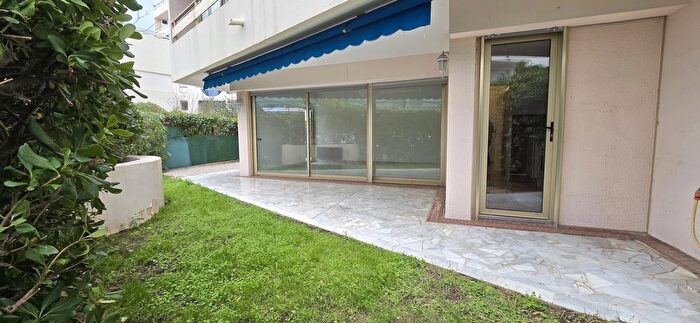 Appartement à vendre - Cagnes-sur-Mer, Le Cros de Cagnes, Les Vespins - 2 pièces - 1 chambre