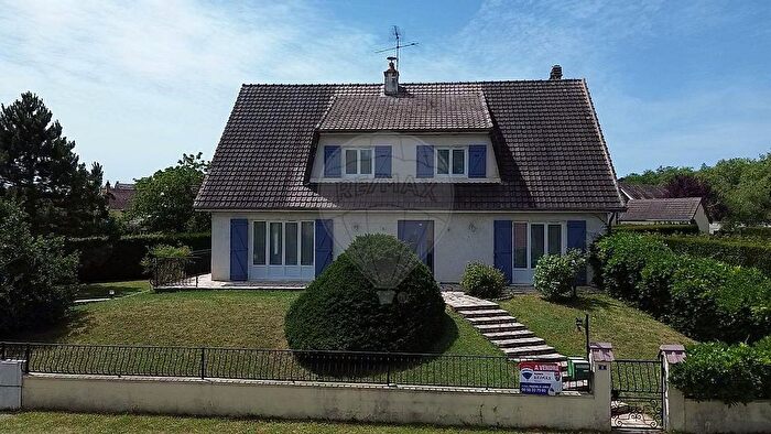Maison 7 pièces à Saint-Fargeau, à vendre