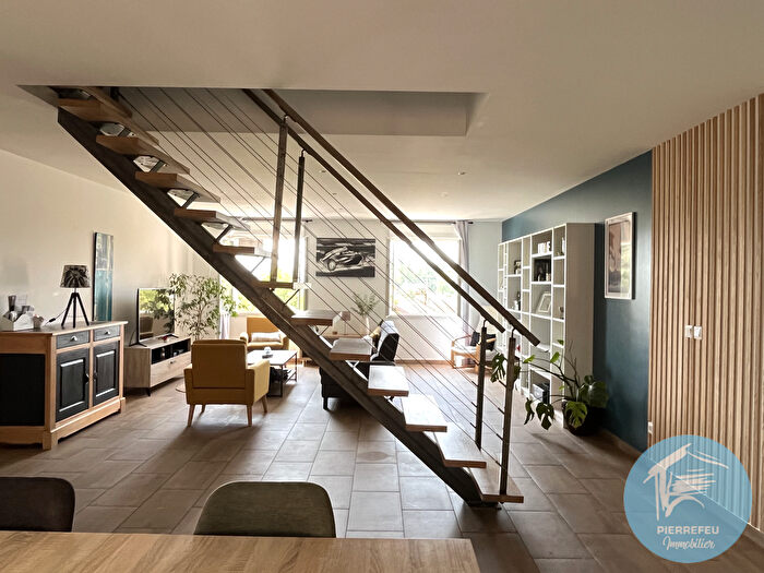 Appartement à vendre - Le Bois-dOingt - 6 pièces - 5 chambres