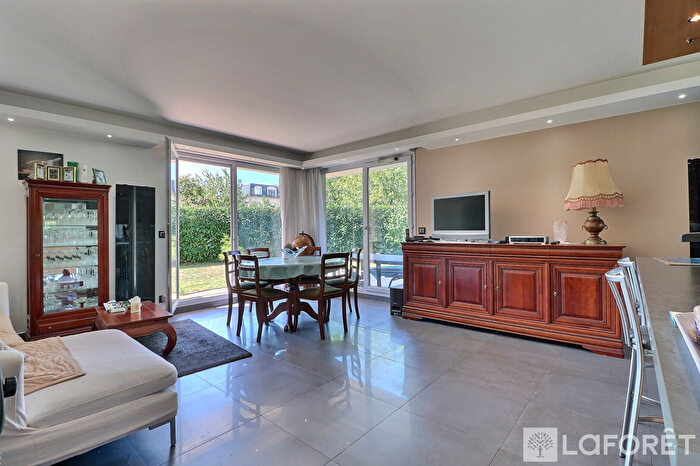 Appartement à vendre - Le Plessis-Trévise, Centre-ville, Orly Parc - 4 pièces - 3 chambres