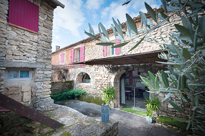 Maison à vendre - Gordes - 6 pièces - 4 chambres