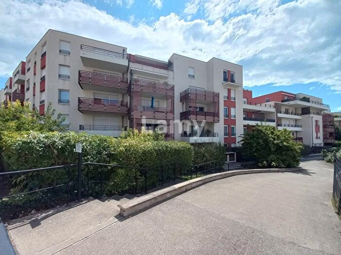 Appartement à louer - Champfleuri, Clermont-Ferrand - 2 pièces - 1 chambre