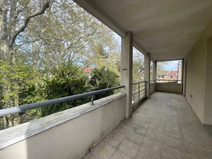 Appartement à louer - Ville-Basse, Montélimar - 3 pièces - 2 chambres