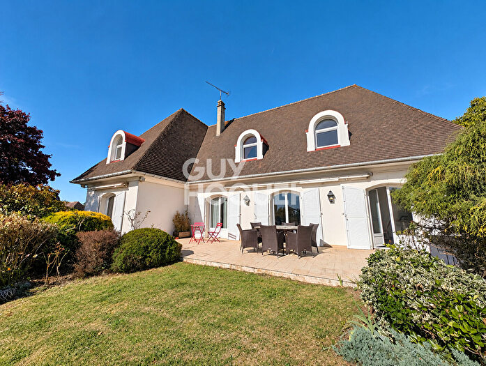 Saint-Martin-des-Champs : Maison 6 pièces à vendre