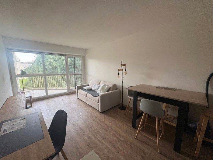 Appartement 1 pièce à louer à Plume la Poule-Pacaris, Talence