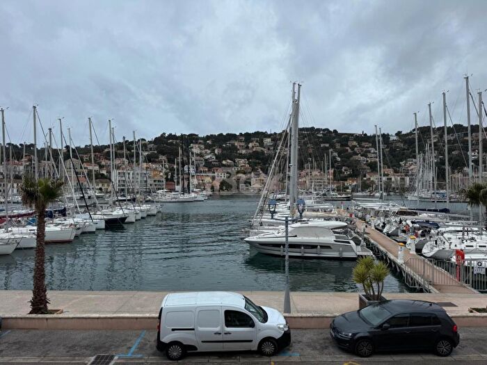 Appartement à louer - Saint-Mandrier-sur-Mer - 2 pièces - 1 chambre