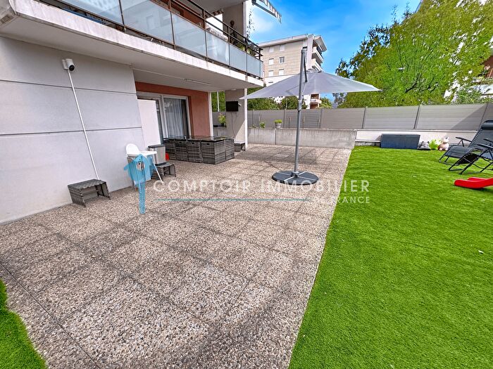 Appartement à vendre - Échirolles - 4 pièces - 4 chambres