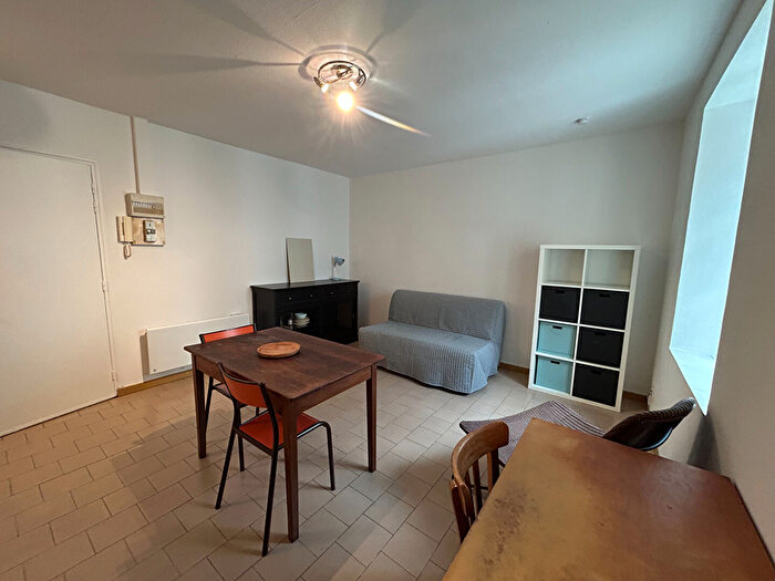 Appartement à louer - Dijon, Centre-ville - 1 pièce