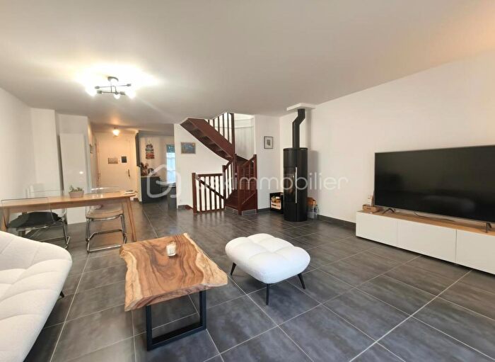 Maison à vendre - Voisins-le-Bretonneux - 5 pièces - 3 chambres