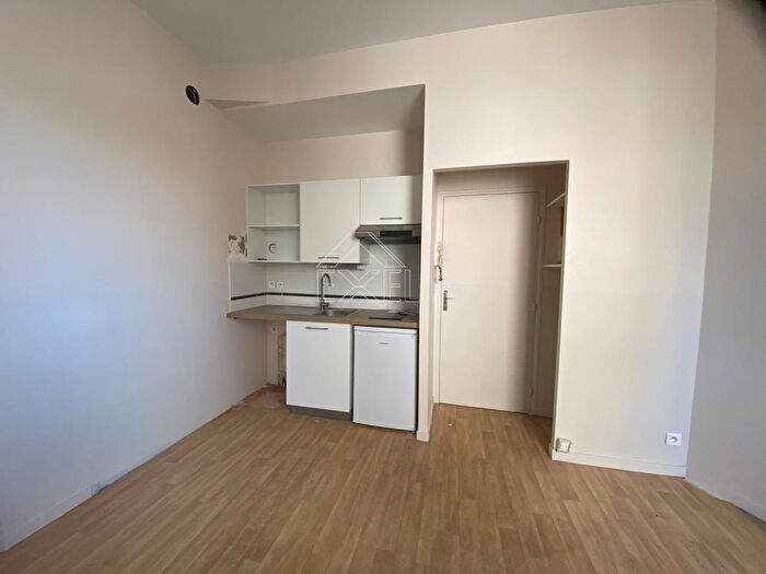 Mantes-la-Jolie, Centre-ville : Appartement 1 pièce à louer