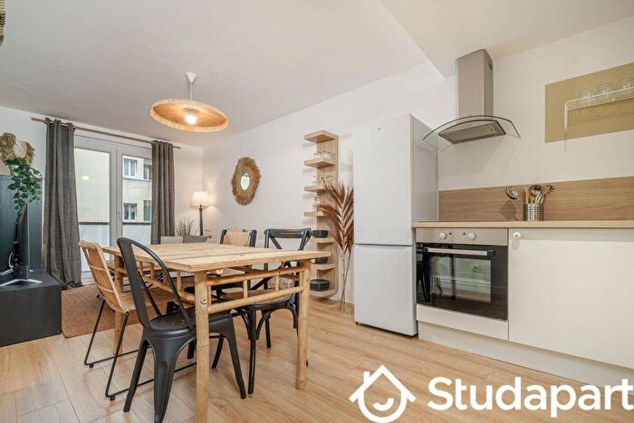 Appartement à louer - La Blancarde, Marseille ème arrondissement - 1 pièce - 1 chambre