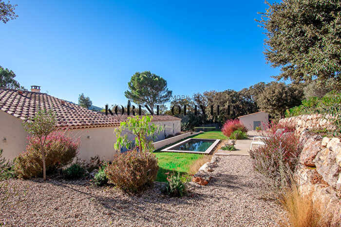 Maison à vendre - Aix-en-Provence - 6 pièces - 5 chambres