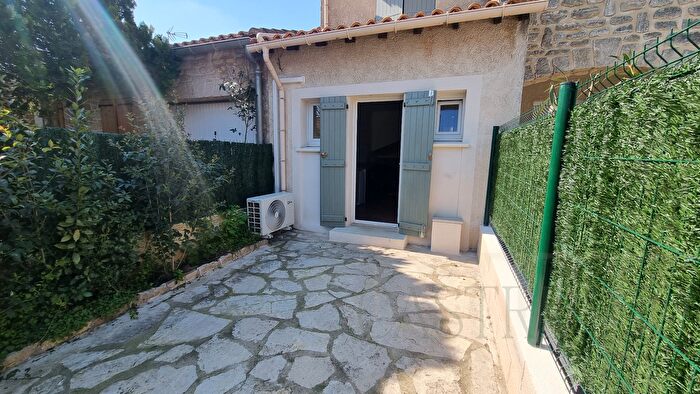 Appartement à louer - Castries - 1 pièce