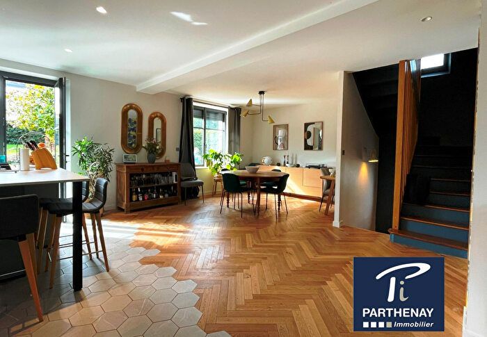 Maison à vendre - Montfort-sur-Meu - 6 pièces - 4 chambres