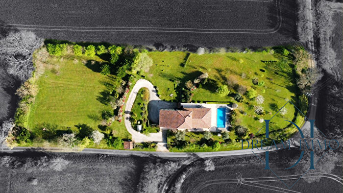 Maison à vendre - Vic-Fezensac - 10 pièces - 6 chambres