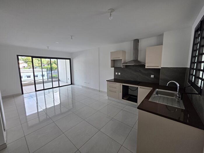 Saint-Denis, Le Moufia, Sainte-Clotilde : Appartement 3 pièces à louer