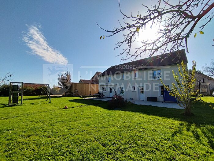 Maison à vendre - Pacy-sur-Eure - 9 pièces - 6 chambres