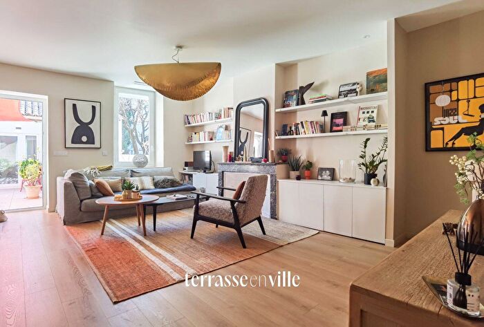 Appartement à louer - Marseille ème arrondissement - 5 pièces - 4 chambres