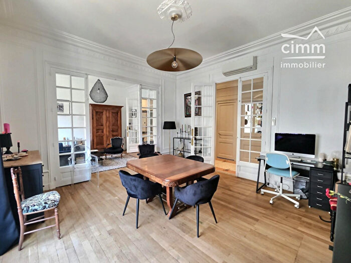 Appartement 5 pièces à louer à Grenoble, Centre-ville