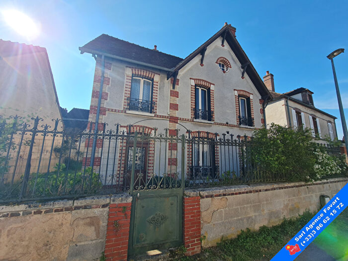 Maison 6 pièces à vendre à Cézy