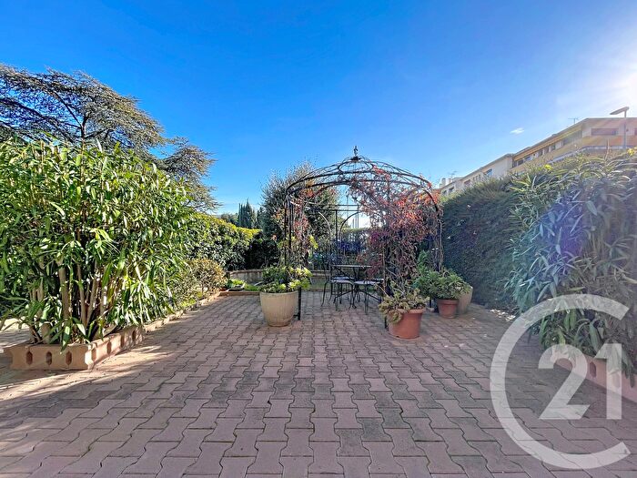 Appartement à vendre - Cagnes-sur-Mer, Saint-Roman, Lautin - 3 pièces - 2 chambres