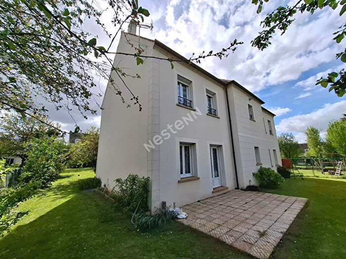 Osny, Vauvarois : Maison 10 pièces à vendre