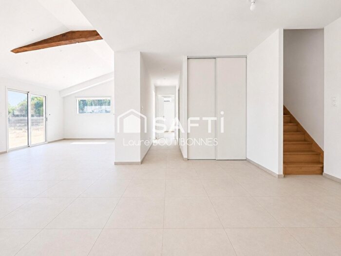 Maison 4 pièces à vendre à Saint-Sulpice-la-Pointe